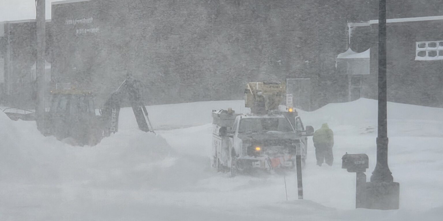 WPS crews complete repairs following historic snowstorm - Wisconsin ...